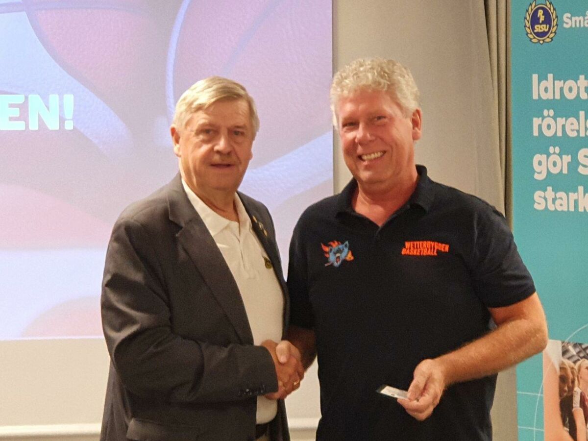 Guldnålen till Thomas Ekström från både Svenska Basketbollförbundet och RF-SISU! – Wetterbygden ...